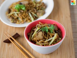Braised Ee-Fu Noodles Recipe - Noob Cook Recipes