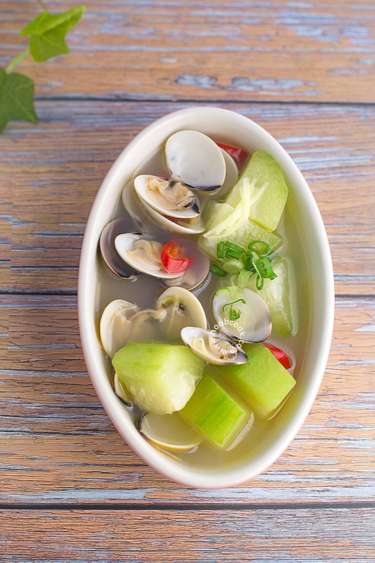 Fuzzy Melon & Clams Recipe (Hairy Gourd/Marrow Green) | Noob Cook