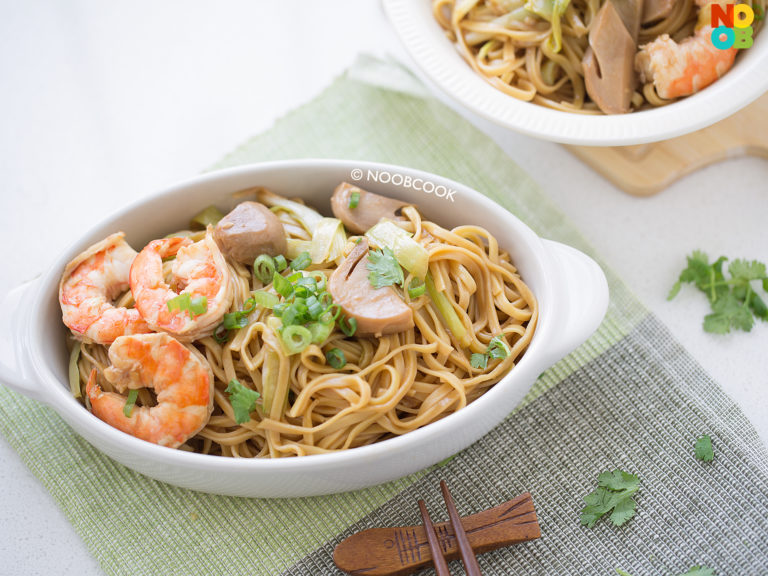 CNY Prawns Ee-Fu Noodles Recipe | Noob Cook Recipes