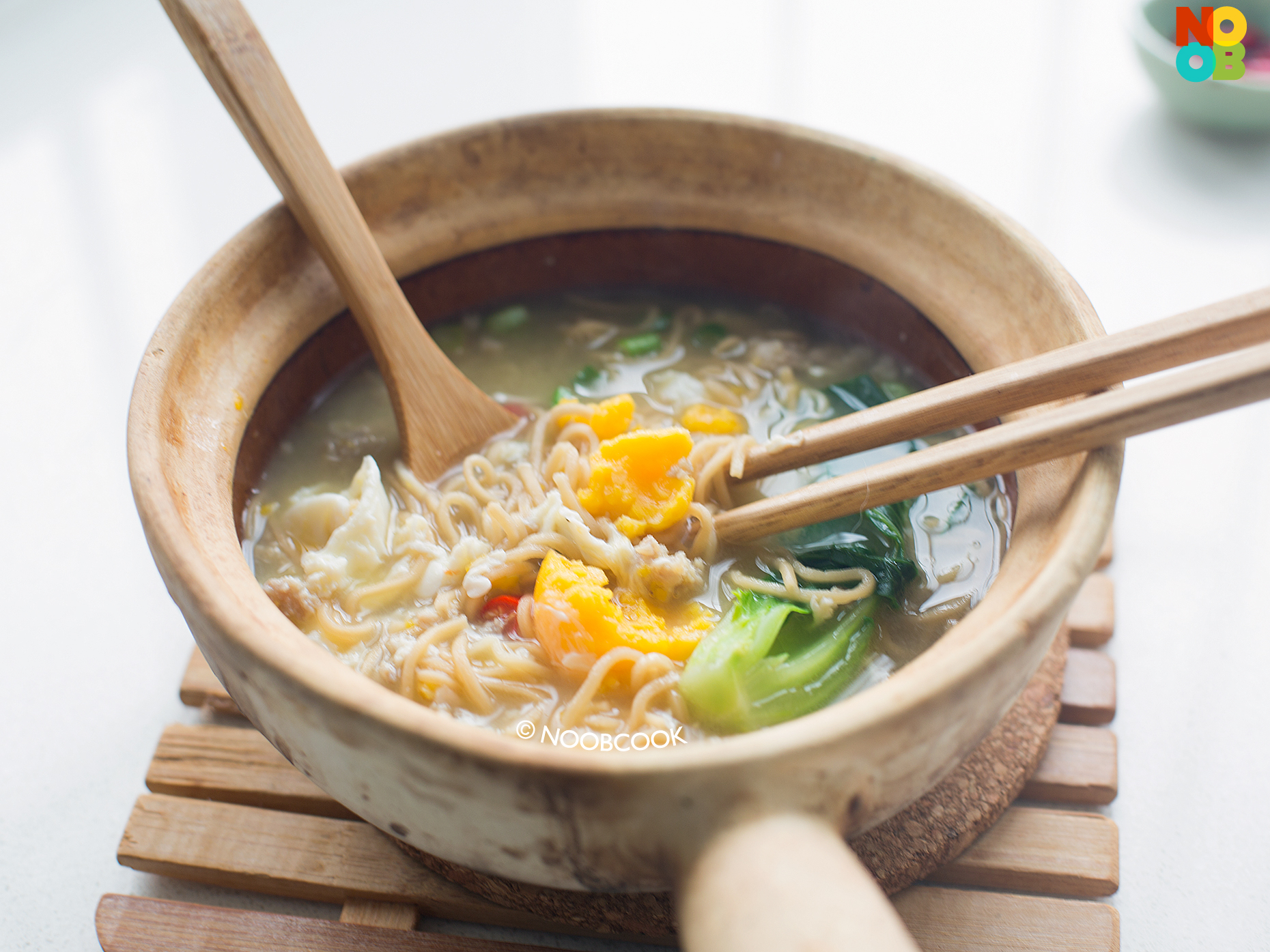 Claypot Yee Mee Noodles (Minced Pork) Recipe | NoobCook.com