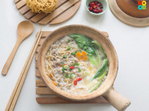 Claypot Yee Mee Noodles (Minced Pork) Recipe | NoobCook.com