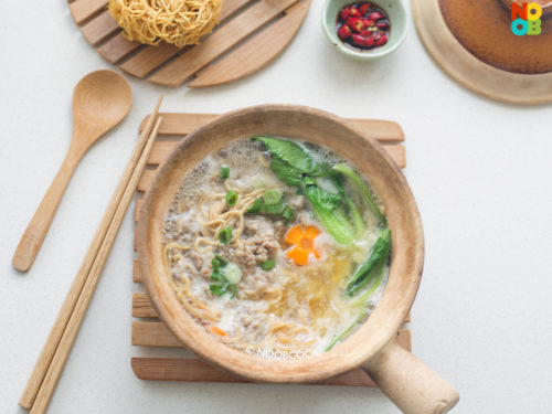 Claypot Yee Mee Noodles (Minced Pork) Recipe | NoobCook.com