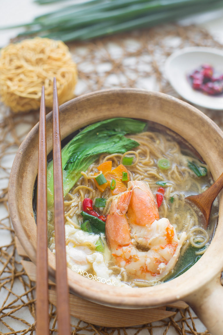 Claypot Prawn Yee Mee Noodles Recipe | Noob Cook
