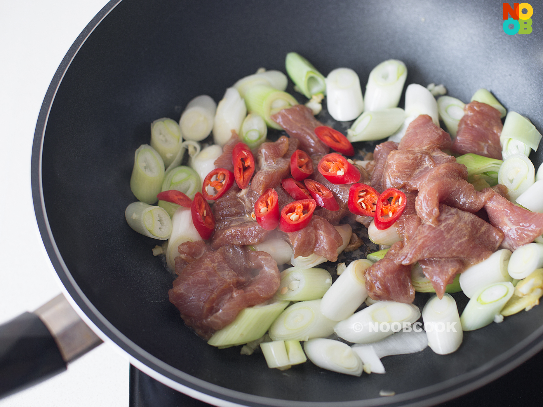 Stir-fry Pork with Negi (Japanese scallion) Recipe | NoobCook.com