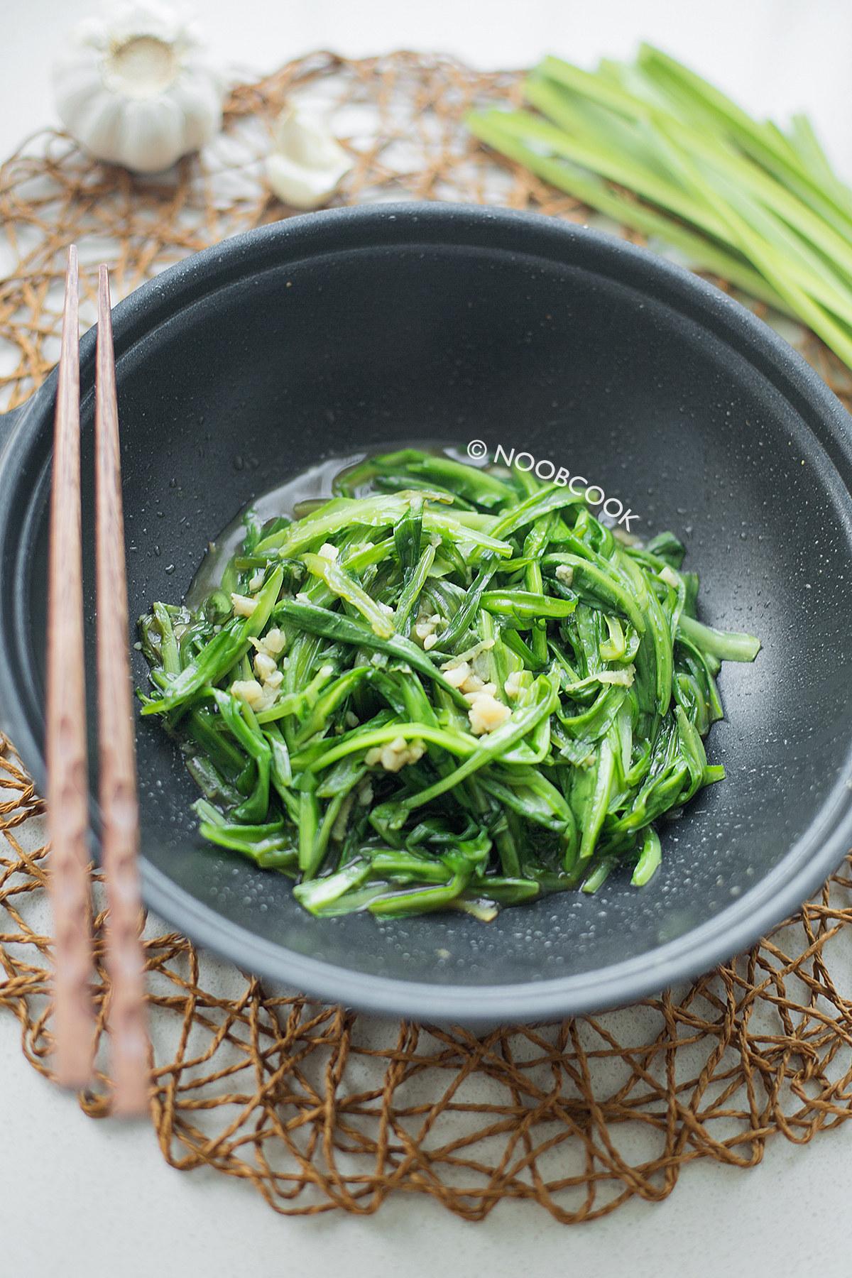 Stir-fry Royale Chives (Qing Long Cai) Recipe | NoobCook.com