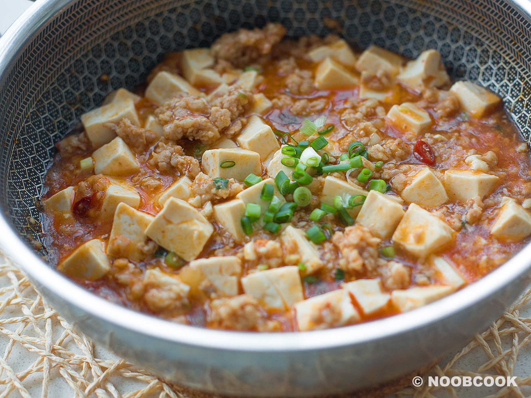 Japanese Mapo Tofu Recipe (Using Daiso Paste) | Noob Cook
