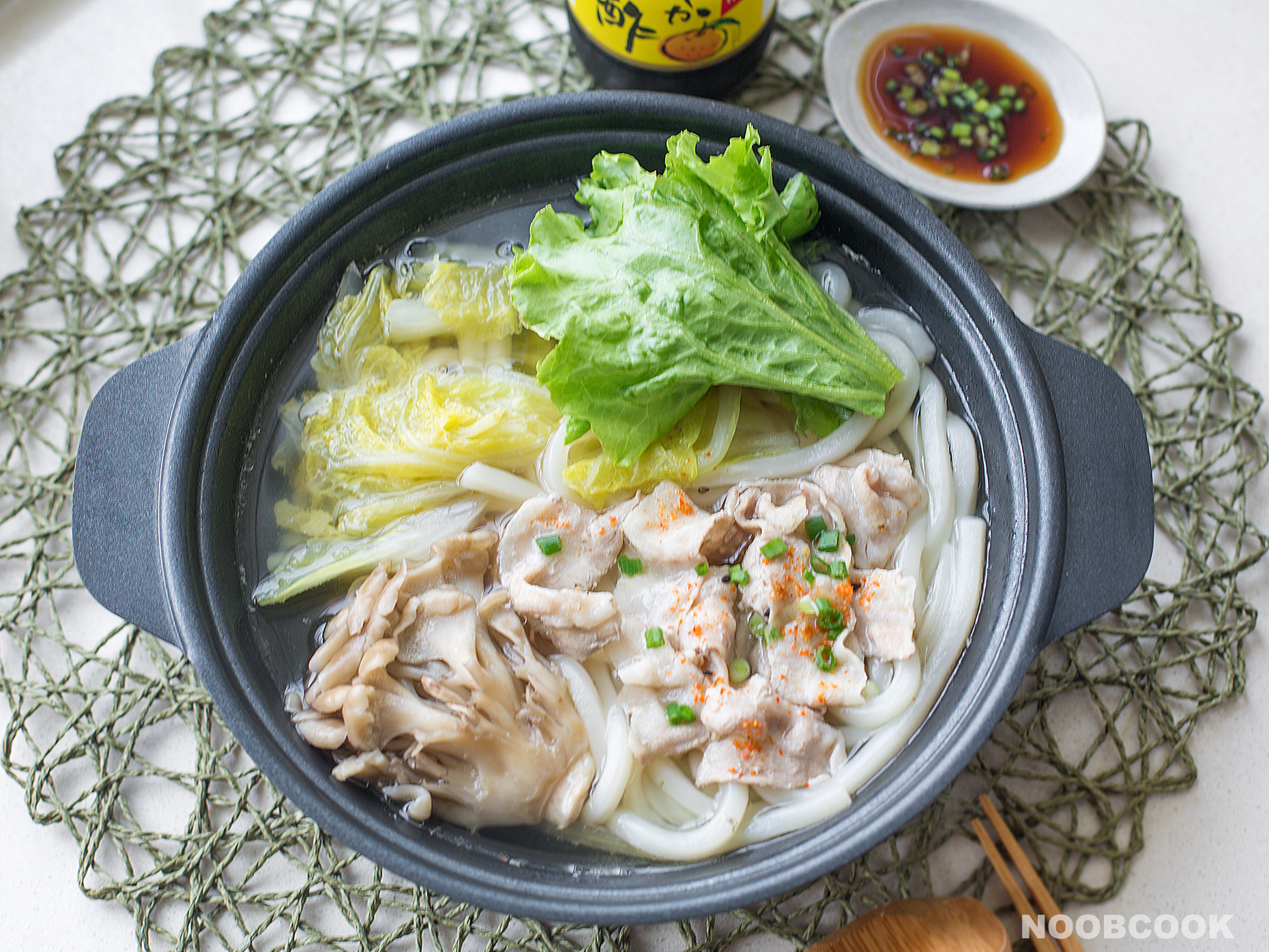 One-Pot Sliced Pork Udon Recipe | NoobCook.com