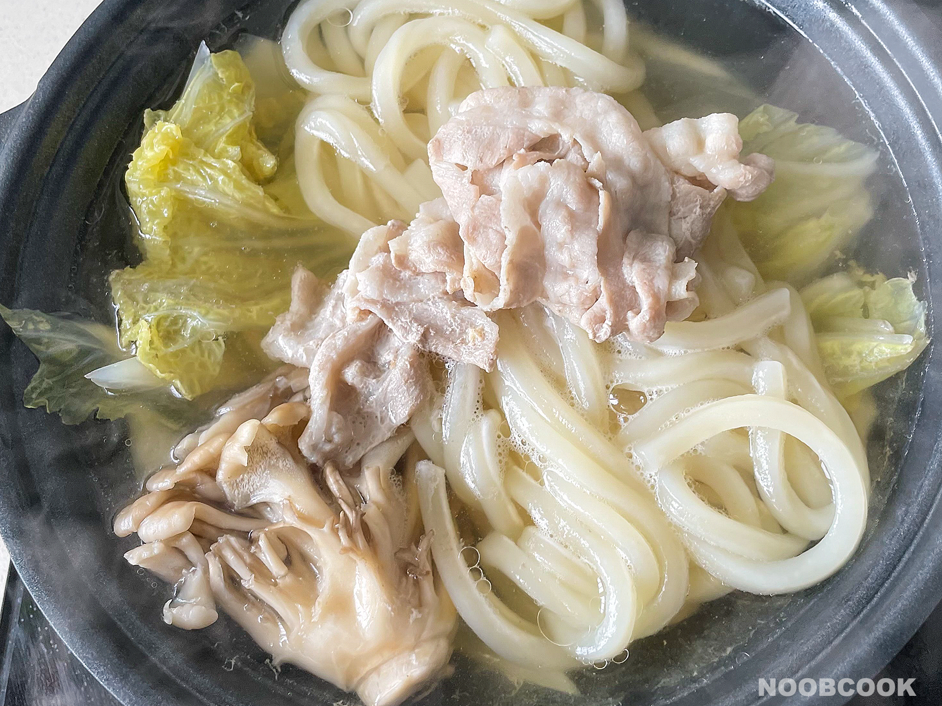 One-Pot Sliced Pork Udon Recipe | NoobCook.com