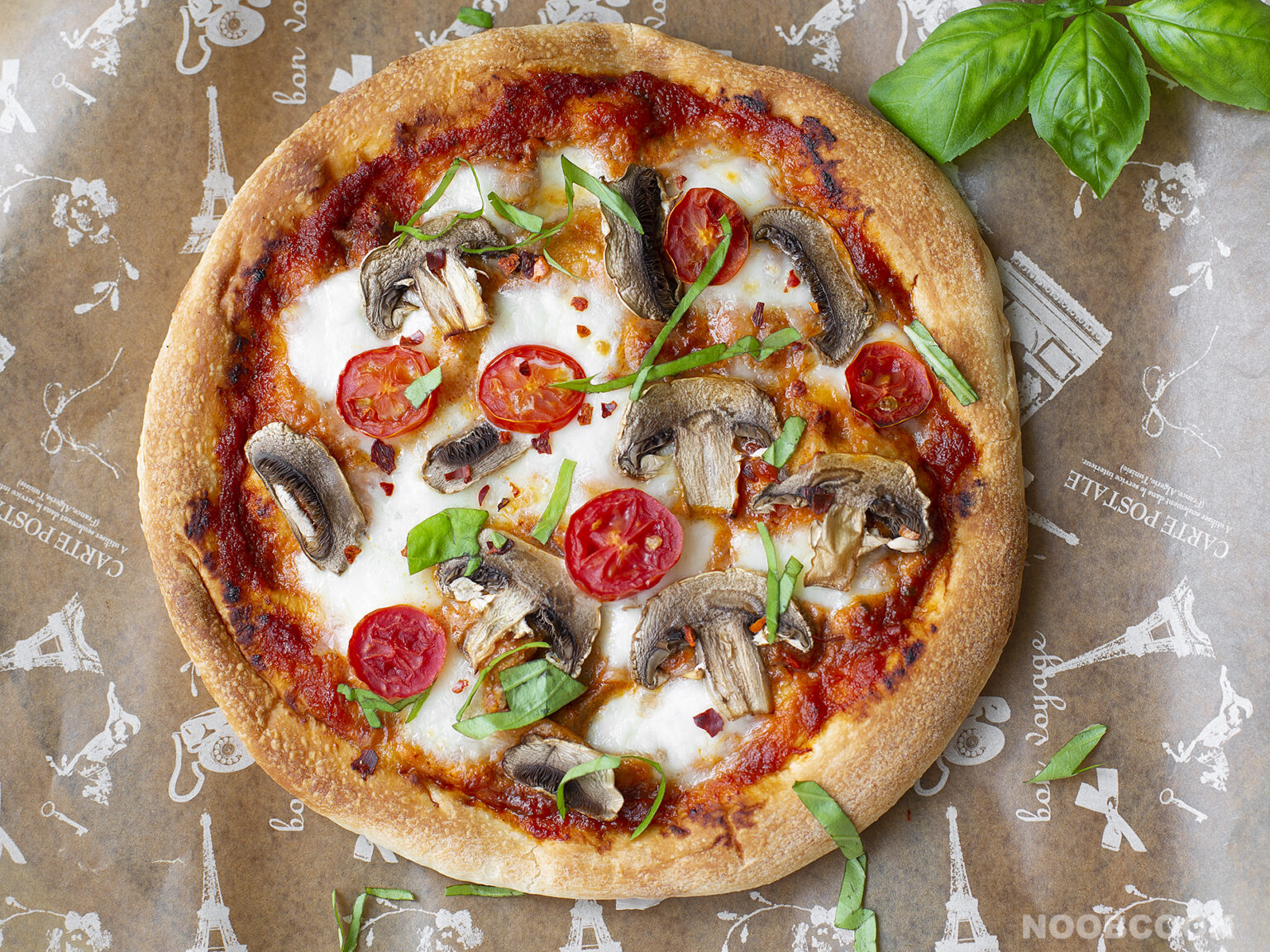 Mushroom Margherita Mini Pizza Recipe | NoobCook.com