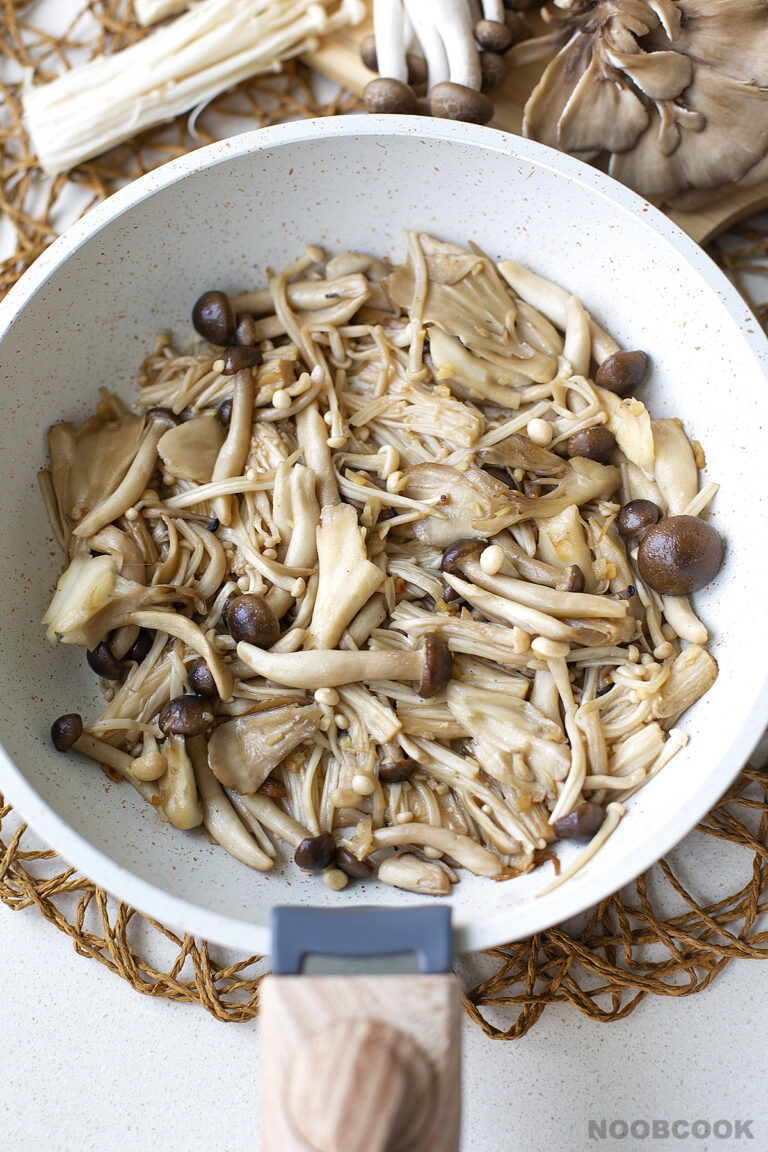 Stir-fry Mixed Mushroom | 12-minute Recipe | Noob Cook